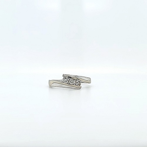 14K White Gold 3 RBC Diamond Offset Ring - Vintage, Antique & Estate ...